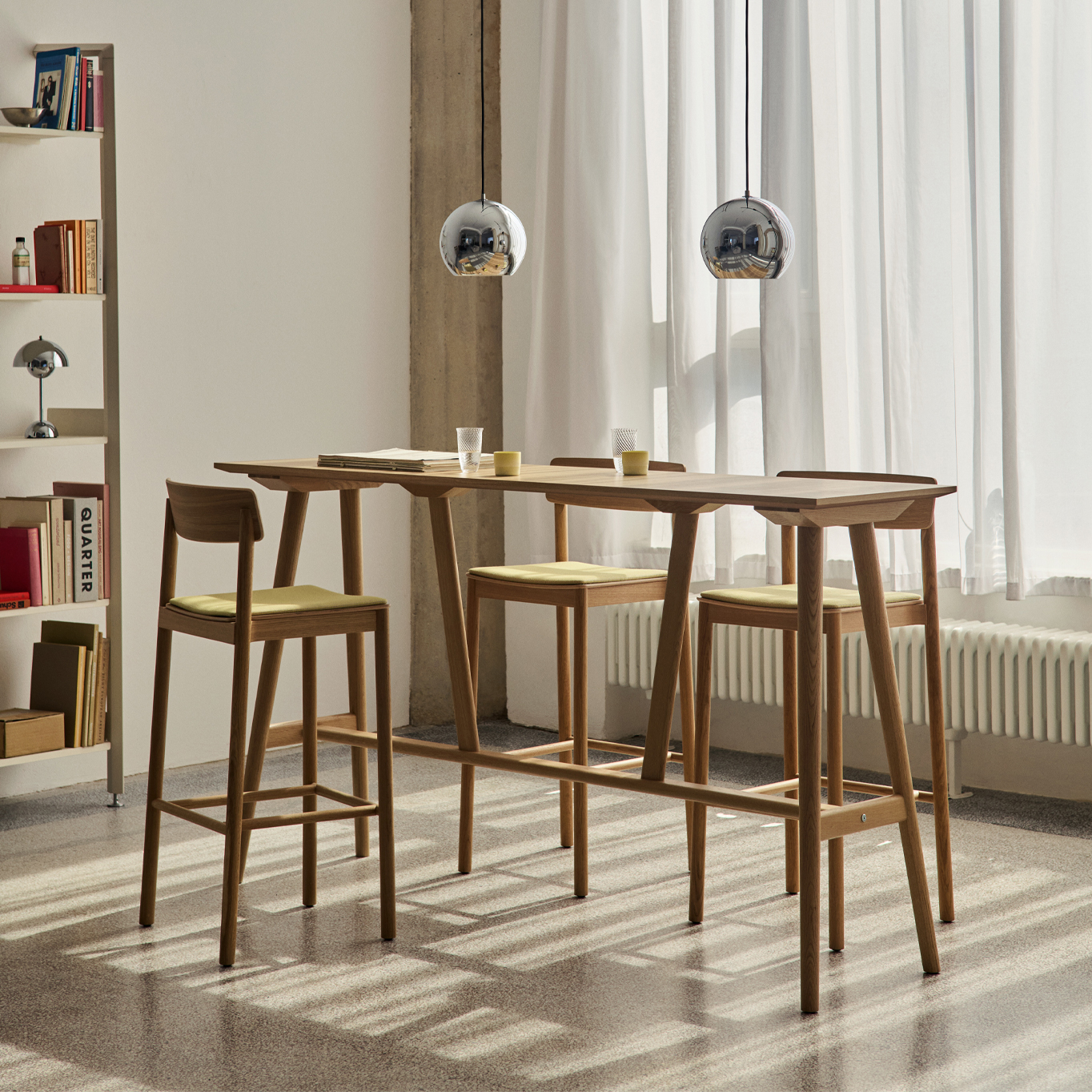 Dining Table IN BETWEEN SK27 Black Oak AND TRADITION | SILVERA