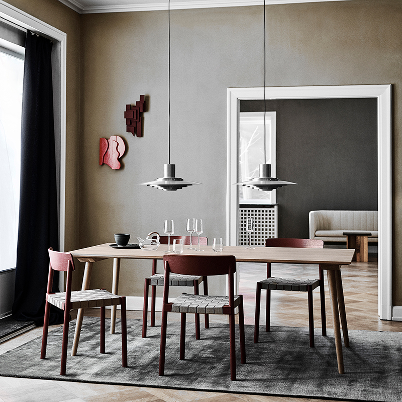 Dining Table IN BETWEEN SK5 Oak AND TRADITION | SILVERA