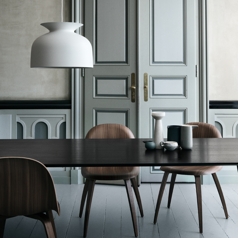 Table GUBI DINING RECTANGULAR Noyer GUBI | SILVERA